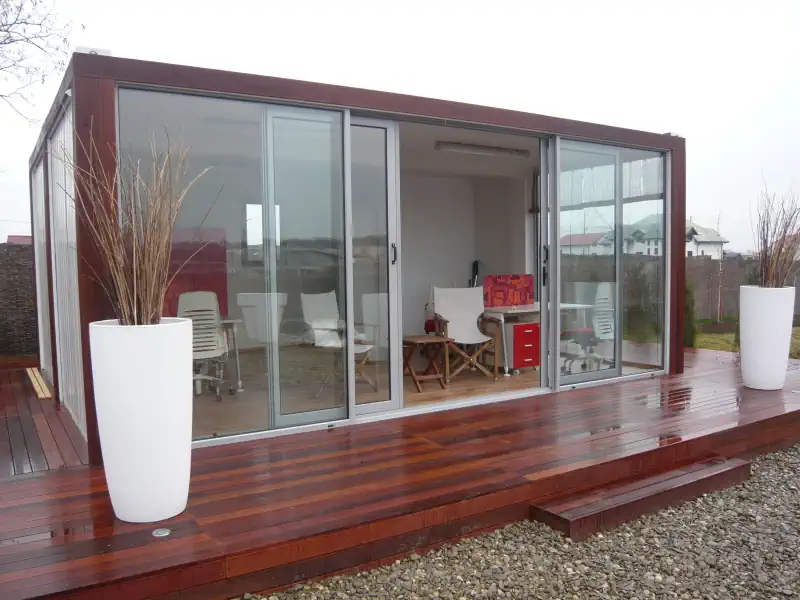 CONTAINERS offices, housing, school, storage, sanitation, Locker rooms